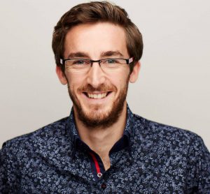 Biography – Lee Hawkins